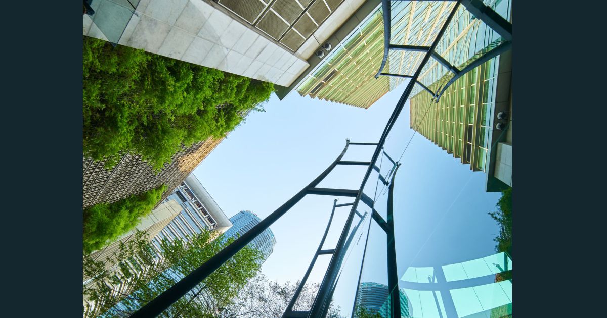 Large Heat Pumps for Spacious Buildings, Trade and Industry